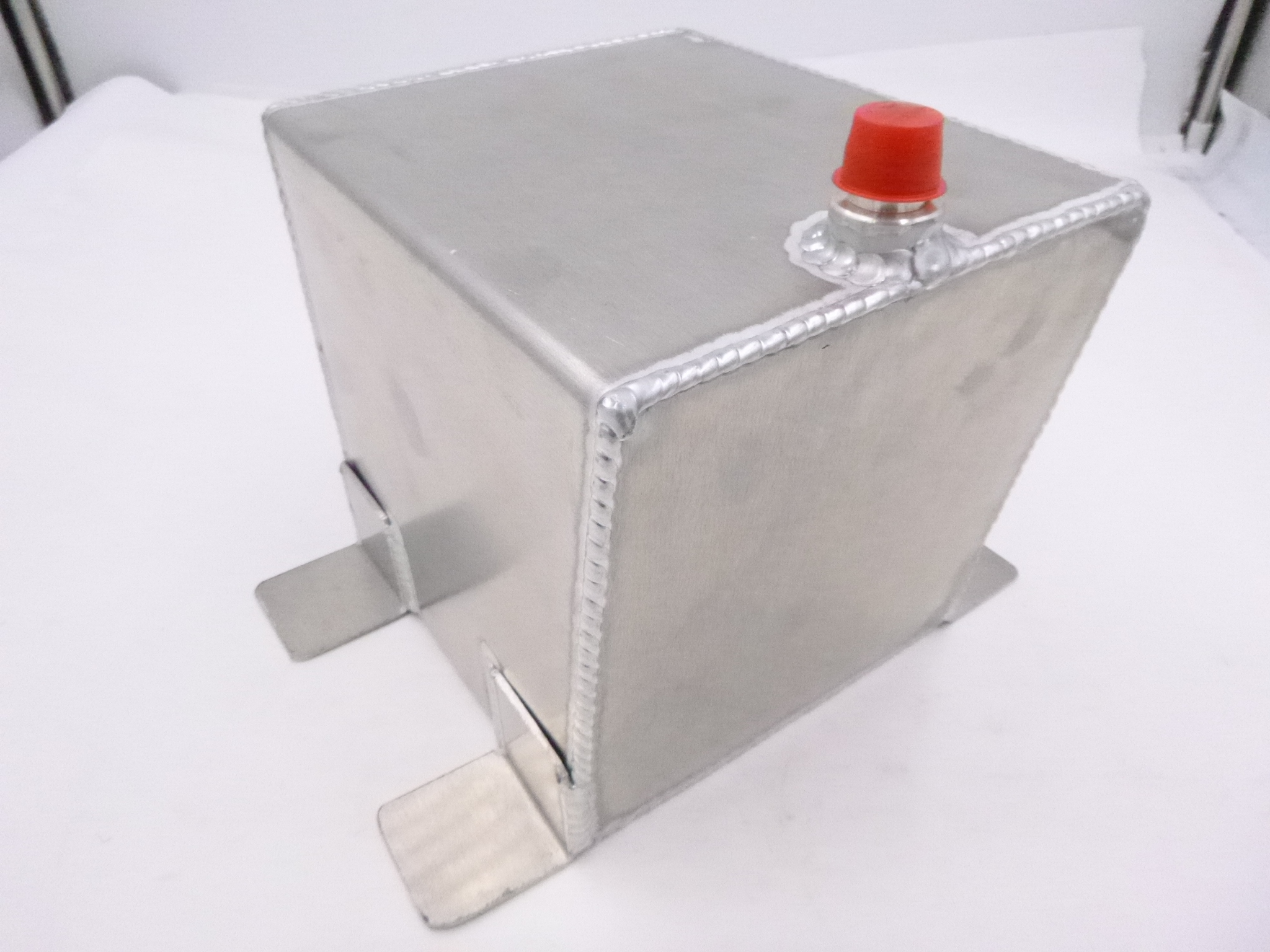 1 GALLON LIGHTWEIGHT POLISHED ALUMINUM BOTTOM FEED GAS FUEL CELL TANK ...