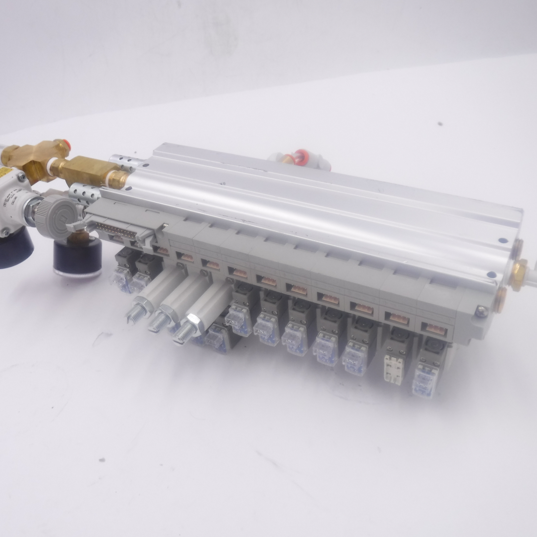 Solenoid Valve Assembly w/12 SMC SY5140-5LOZ Valve & Other Gauges ...