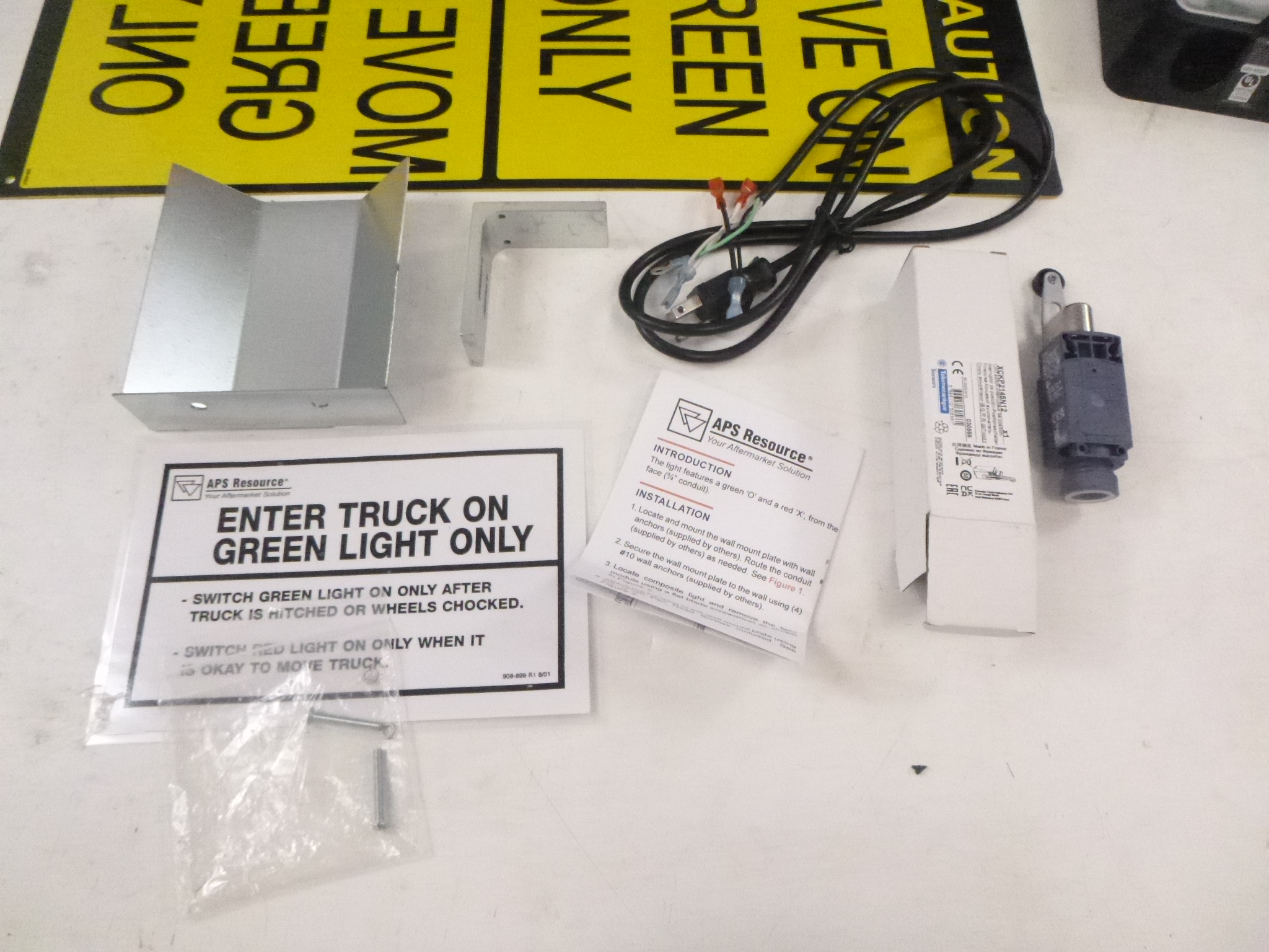 APS Resource AP11533B APS & GO Dock Signaling System Kit - OneClick Warehouse