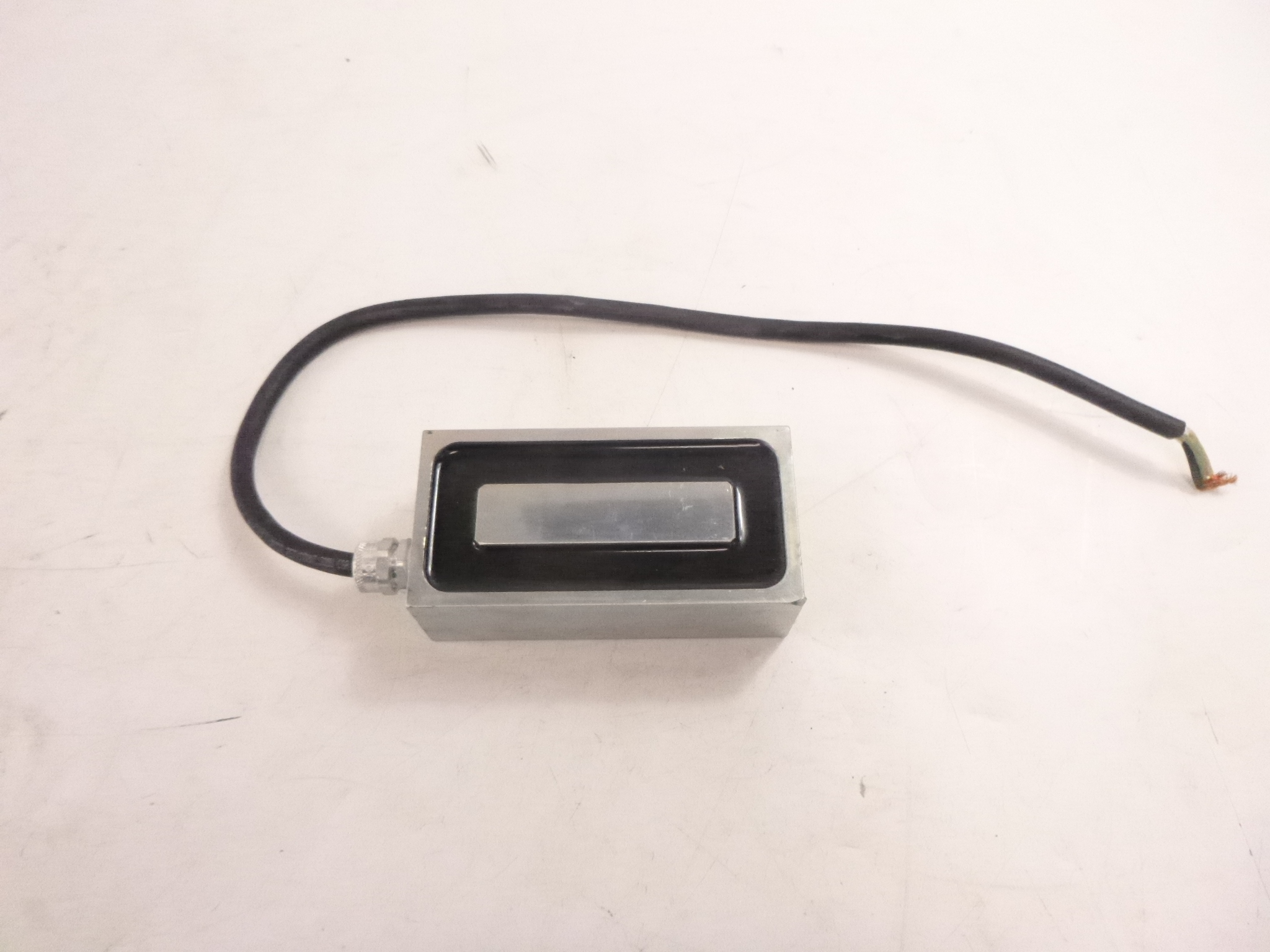 Rectangular Electromagnet EM-667 3"x6"x2" 110VDC 1000lb - OneClick ...
