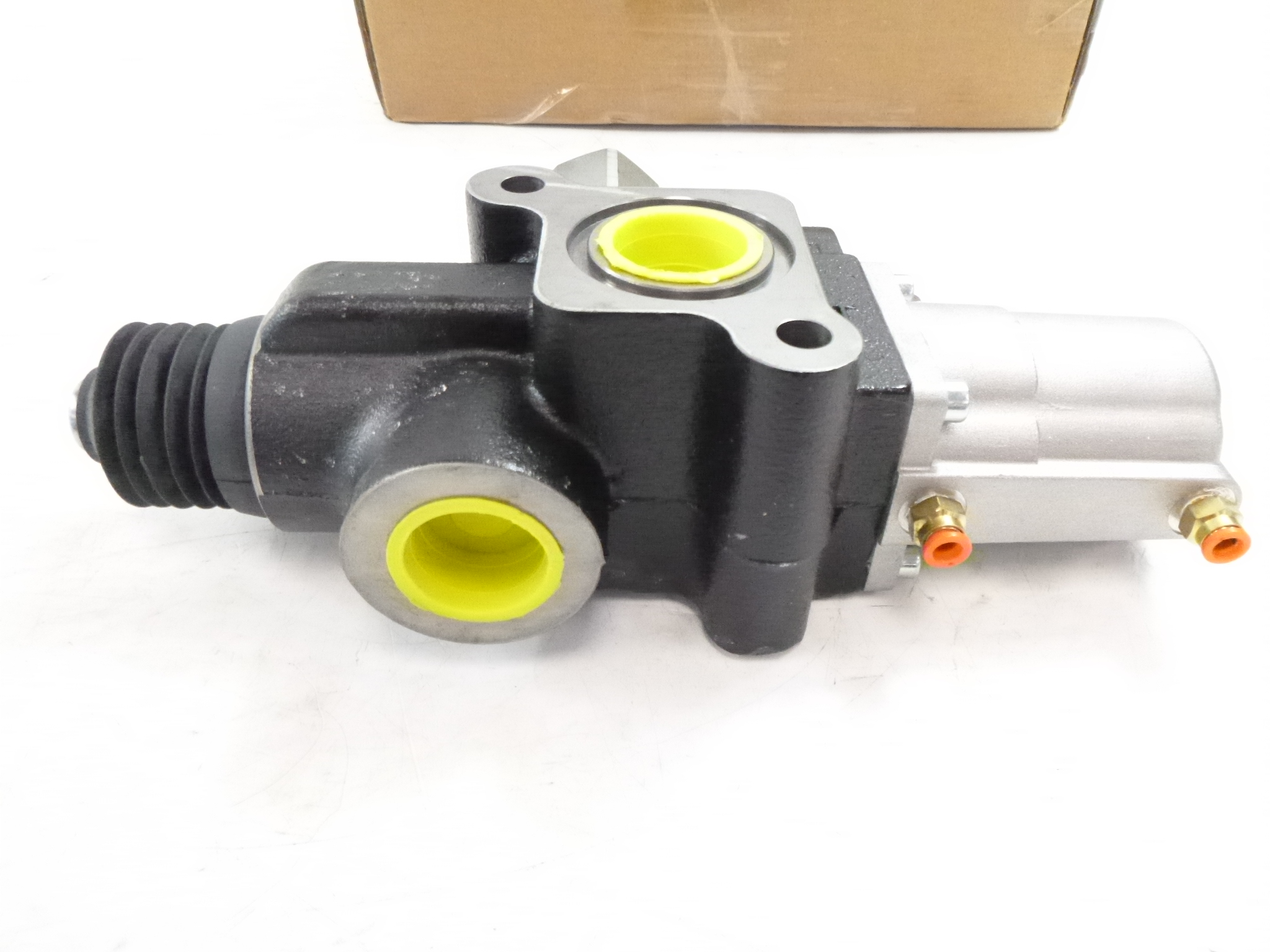 Eaton Bezares PT9058090 Single Pressure Tipper Valve - OneClick Warehouse