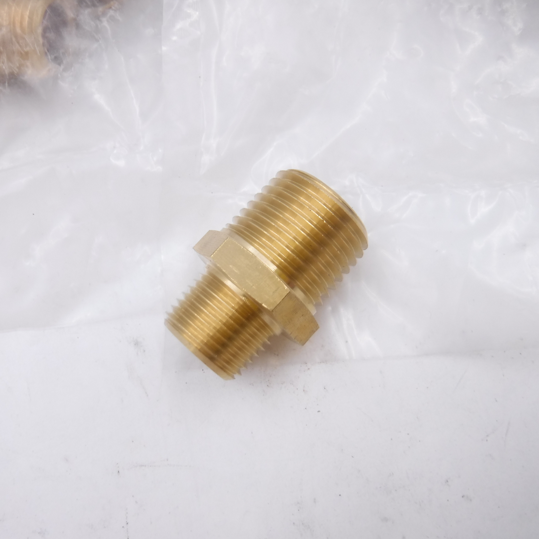 20 Pack 1/2" MPT x 3/8" MPT Brass Hex Nipples - OneClick Warehouse