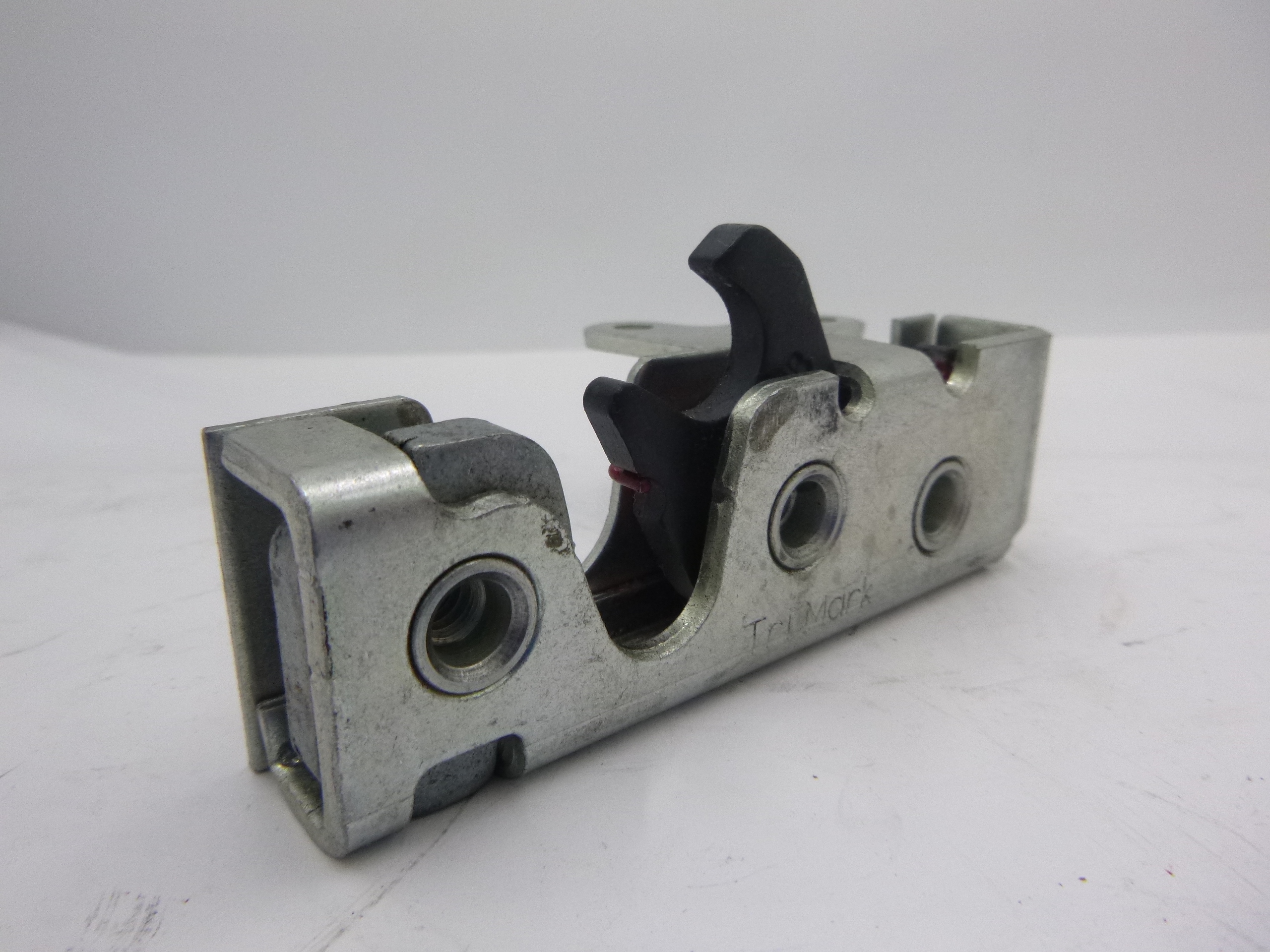 TriMark Left-Hand Slim Line Rotary Latch 11664 - OneClick Warehouse