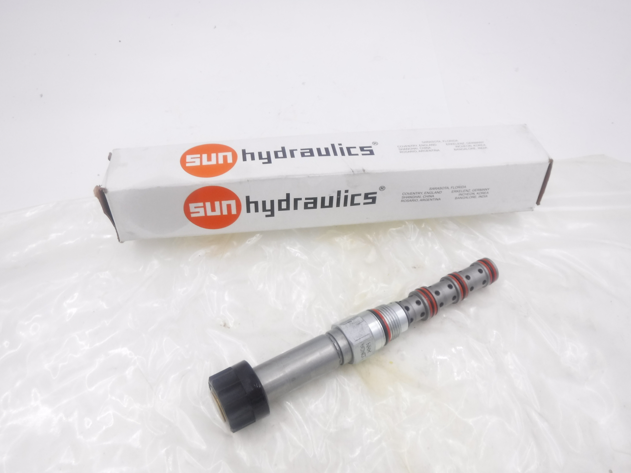 Sun Hydraulics 4 Way 2 Position 10 GPM Solenoid Operated Spool Valve ...